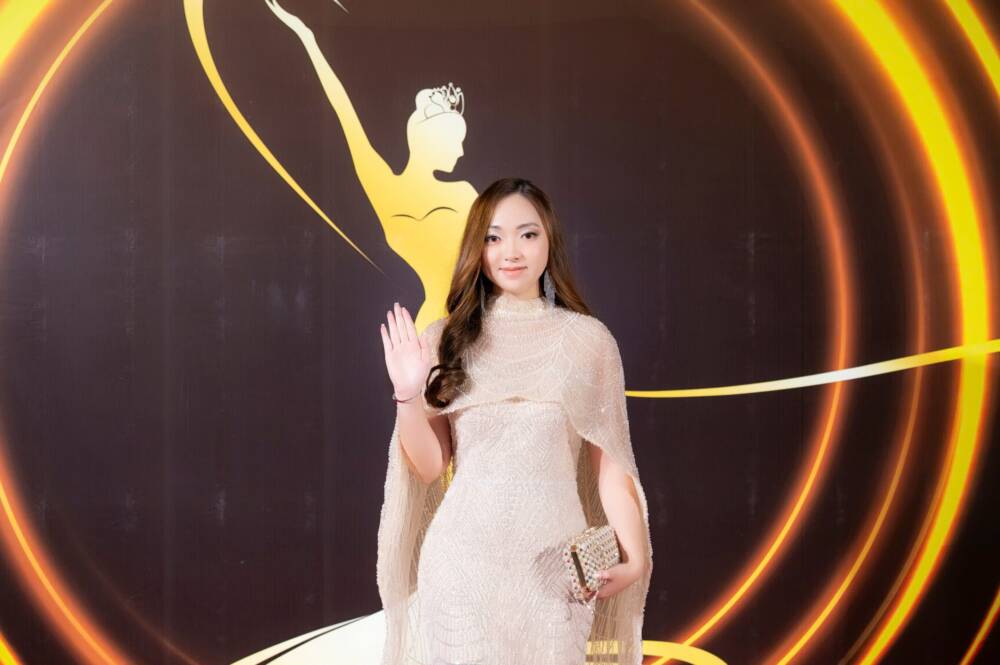 NTK Hu Yu Ting người thổi hồn cho sân chơi Hoa hậu Calgary Việt Nam Doanh nhân toàn cầu 2024 ...